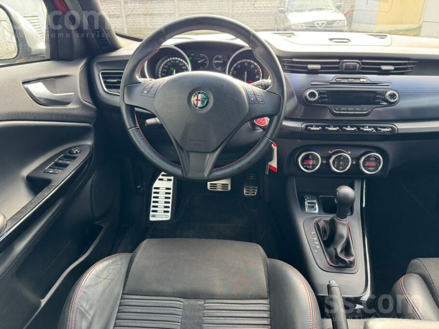 Sarkans Alfa Romeo Giulietta 2012 Rīga, ar dzinēja tilpumu 1.40 L un nobraukumu 209 tūkst. km par 5900 €, foto 17 vietnē AUTOMOTO.COM.LV