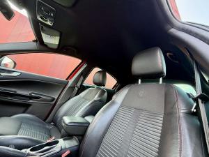 Red Alfa Romeo Giulietta 2013 in Kaunas, with an engine capacity of 1.96 L and mileage of 177 thousand km for 5900 €, photo 13 on AUTOMOTO.COM.LV