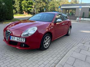 Sarkans Alfa Romeo Giulietta 2014 Viļņa, ar dzinēja tilpumu 1.37 L un nobraukumu 261 tūkst. km par 5900 €, foto  vietnē AUTOMOTO.COM.LV
