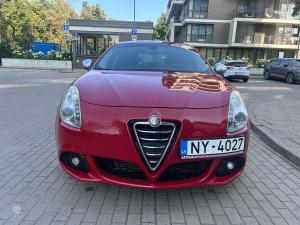 Sarkans Alfa Romeo Giulietta 2014 Viļņa, ar dzinēja tilpumu 1.37 L un nobraukumu 261 tūkst. km par 5900 €, foto 3 vietnē AUTOMOTO.COM.LV