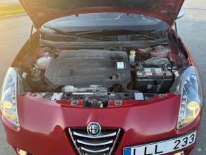 Sarkans Alfa Romeo Giulietta 2014 Kauņa, ar dzinēja tilpumu 1.96 L un nobraukumu 242 tūkst. km par 6200 €, foto 13 vietnē AUTOMOTO.COM.LV