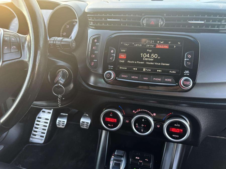 Sarkans Alfa Romeo Giulietta 2014 Kauņa, ar dzinēja tilpumu 1.96 L un nobraukumu 242 tūkst. km par 6200 €, foto 19 vietnē AUTOMOTO.COM.LV