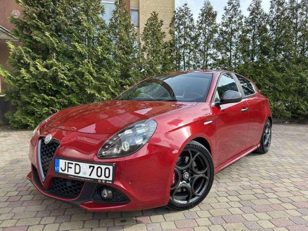 Red Alfa Romeo Giulietta 2016 in Vilnius, with an engine capacity of 1.74 L and mileage of 75 thousand km for 17700 €, photo 1 on AUTOMOTO.COM.LV