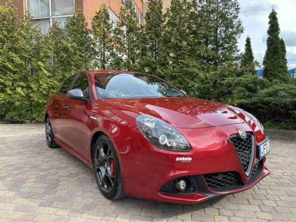Red Alfa Romeo Giulietta 2016 in Vilnius, with an engine capacity of 1.74 L and mileage of 75 thousand km for 17700 €, photo 7 on AUTOMOTO.COM.LV
