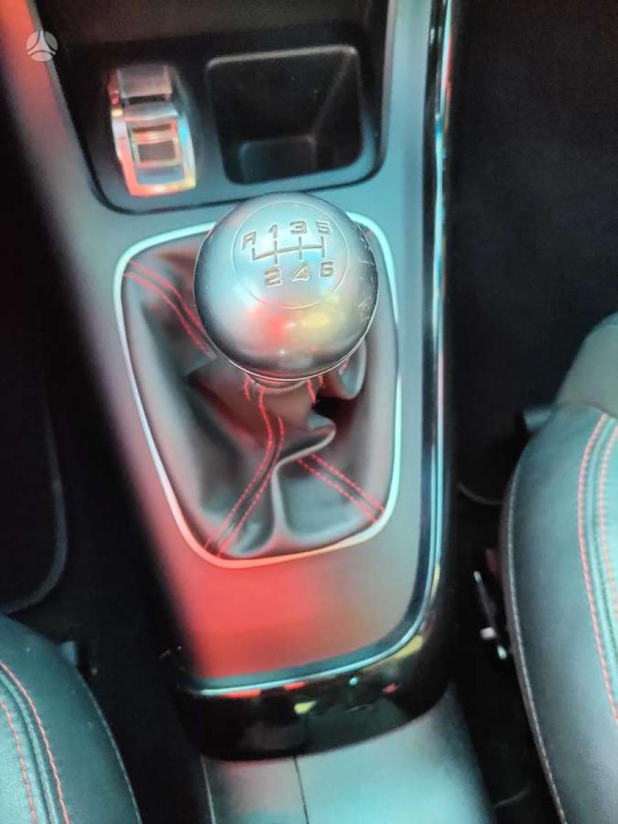 Balts Alfa Romeo Giulietta 2010 Šilalė, ar dzinēja tilpumu 1.60 L un nobraukumu 255 tūkst. km par 3900 €, foto 11 vietnē AUTOMOTO.COM.LV