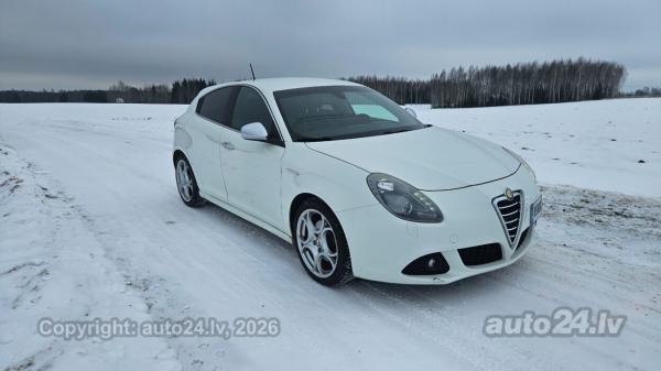 Balts Alfa Romeo Giulietta 2011 Tallina, ar dzinēja tilpumu 1.40 L un nobraukumu 267 tūkst. km par 4999 €, foto 3 vietnē AUTOMOTO.COM.LV