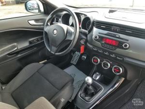 Balts Alfa Romeo Giulietta 2011 Kauņa, ar dzinēja tilpumu 1.40 L un nobraukumu 193 tūkst. km par 2999 €, foto 12 vietnē AUTOMOTO.COM.LV