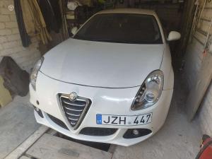 Balts Alfa Romeo Giulietta 2011 Trakai, ar dzinēja tilpumu 1.96 L un nobraukumu 200 tūkst. km par 1500 €, foto  vietnē AUTOMOTO.COM.LV