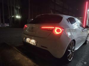 Balts Alfa Romeo Giulietta 2011 Trakai, ar dzinēja tilpumu 1.96 L un nobraukumu 200 tūkst. km par 1500 €, foto 6 vietnē AUTOMOTO.COM.LV