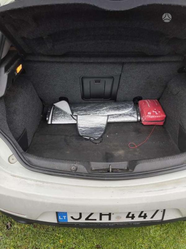 Balts Alfa Romeo Giulietta 2011 Trakai, ar dzinēja tilpumu 1.96 L un nobraukumu 200 tūkst. km par 1500 €, foto 10 vietnē AUTOMOTO.COM.LV