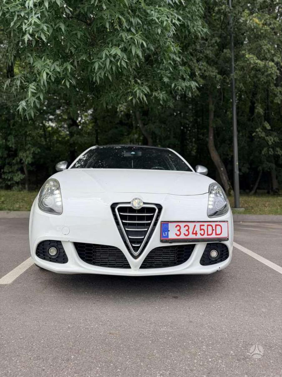 Balts Alfa Romeo Giulietta 2011 Kauņa, ar dzinēja tilpumu 2.00 L un nobraukumu 243 tūkst. km par 3599 €, foto 6 vietnē AUTOMOTO.COM.LV