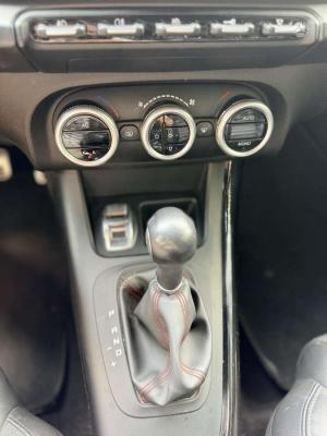 Balts Alfa Romeo Giulietta 2011 Kauņa, ar dzinēja tilpumu 2.00 L un nobraukumu 243 tūkst. km par 3599 €, foto 10 vietnē AUTOMOTO.COM.LV