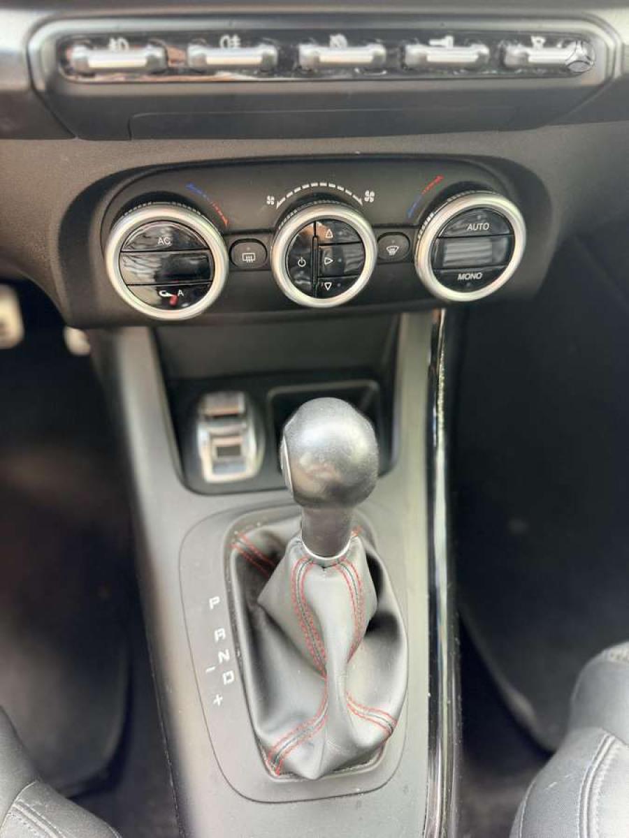 Balts Alfa Romeo Giulietta 2011 Kauņa, ar dzinēja tilpumu 2.00 L un nobraukumu 243 tūkst. km par 3599 €, foto 10 vietnē AUTOMOTO.COM.LV