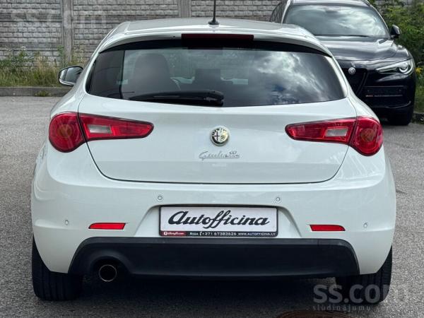 Balts Alfa Romeo Giulietta 2012 Rīga, ar dzinēja tilpumu 1.40 L un nobraukumu 229 tūkst. km par 5900 €, foto 7 vietnē AUTOMOTO.COM.LV