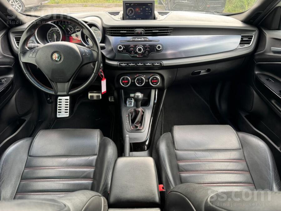 Balts Alfa Romeo Giulietta 2012 Rīga, ar dzinēja tilpumu 1.40 L un nobraukumu 229 tūkst. km par 5900 €, foto 18 vietnē AUTOMOTO.COM.LV