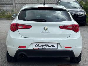 Balts Alfa Romeo Giulietta 2012 Rīga, ar dzinēja tilpumu 1.37 L un nobraukumu 229 tūkst. km par 5900 €, foto 7 vietnē AUTOMOTO.COM.LV