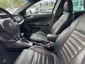 Balts Alfa Romeo Giulietta 2012 Rīga, ar dzinēja tilpumu 1.37 L un nobraukumu 229 tūkst. km par 5900 €, foto 11 vietnē AUTOMOTO.COM.LV
