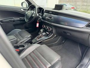 Balts Alfa Romeo Giulietta 2012 Rīga, ar dzinēja tilpumu 1.37 L un nobraukumu 229 tūkst. km par 5900 €, foto 13 vietnē AUTOMOTO.COM.LV