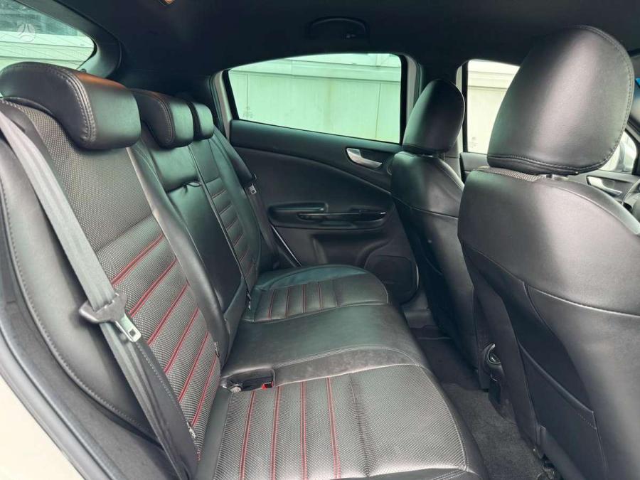Balts Alfa Romeo Giulietta 2012 Rīga, ar dzinēja tilpumu 1.37 L un nobraukumu 229 tūkst. km par 5900 €, foto 17 vietnē AUTOMOTO.COM.LV