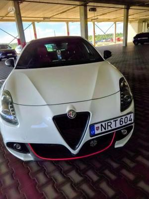 White Alfa Romeo Giulietta 2014 in Vilnius, with an engine capacity of 1.74 L and mileage of 177 thousand km for 8400 €, photo 4 on AUTOMOTO.COM.LV