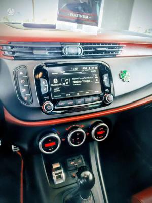 White Alfa Romeo Giulietta 2014 in Vilnius, with an engine capacity of 1.74 L and mileage of 177 thousand km for 8400 €, photo 12 on AUTOMOTO.COM.LV