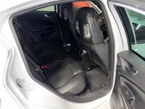 White Alfa Romeo Giulietta 2016 in Vilnius, with an engine capacity of 1.74 L and mileage of 95 thousand km for 14500 €, photo 14 on AUTOMOTO.COM.LV