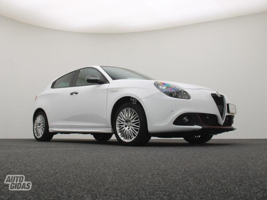 Balts Alfa Romeo Giulietta 2018 Viļņa, ar dzinēja tilpumu 1.40 L un nobraukumu 170 tūkst. km par 11699 €, foto 11 vietnē AUTOMOTO.COM.LV