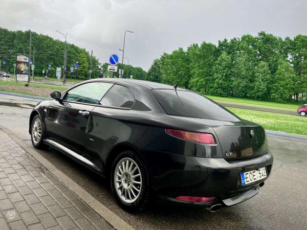Melns Alfa Romeo GT 2004 Kauņa, ar dzinēja tilpumu 1.90 L un nobraukumu 271 tūkst. km par 2100 €, foto 5 vietnē AUTOMOTO.COM.LV