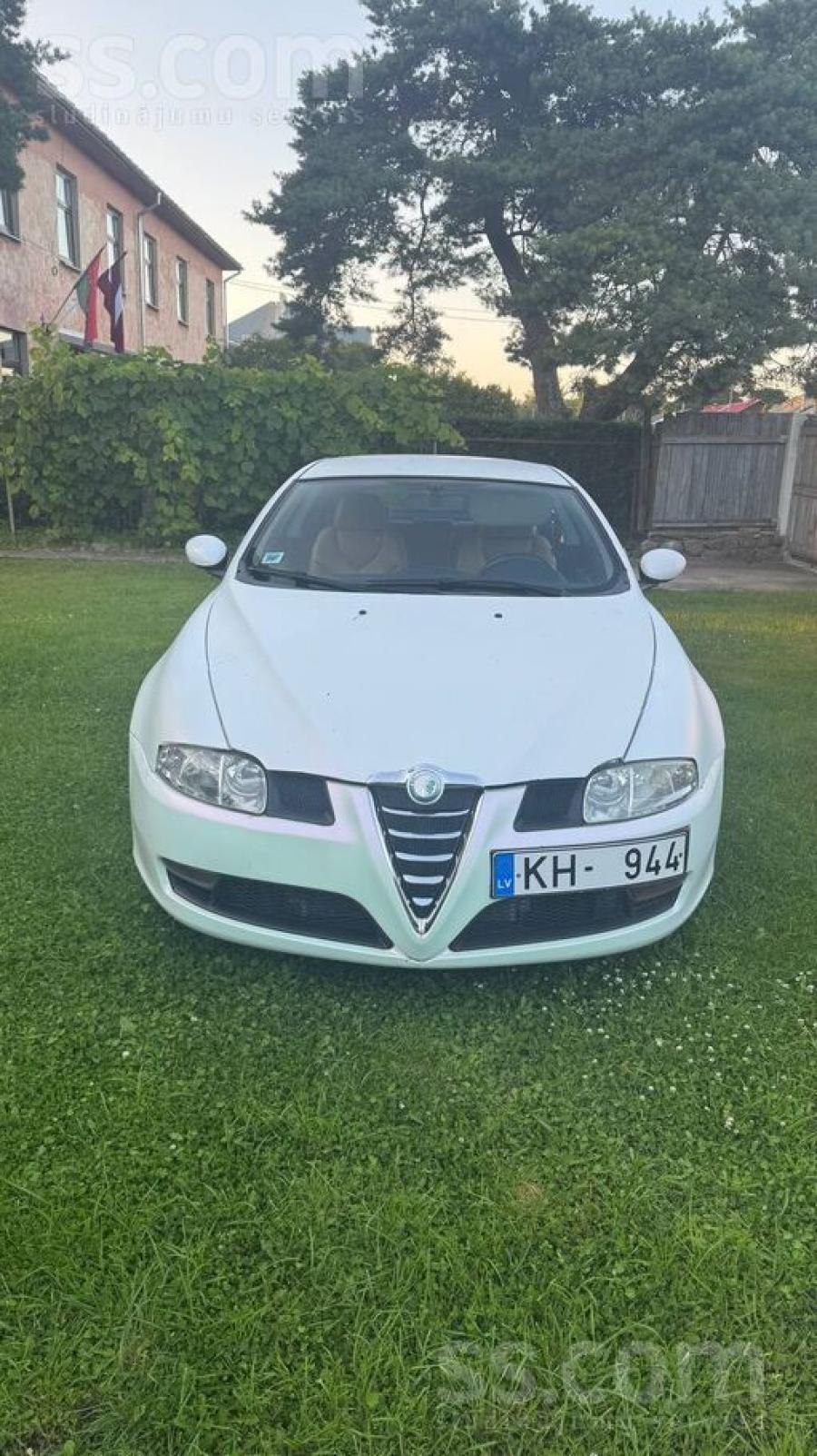 Melns Alfa Romeo GT 2006 Liepāja, ar dzinēja tilpumu 2.00 L un nobraukumu 134 tūkst. km par 450 €, foto 1 vietnē AUTOMOTO.COM.LV
