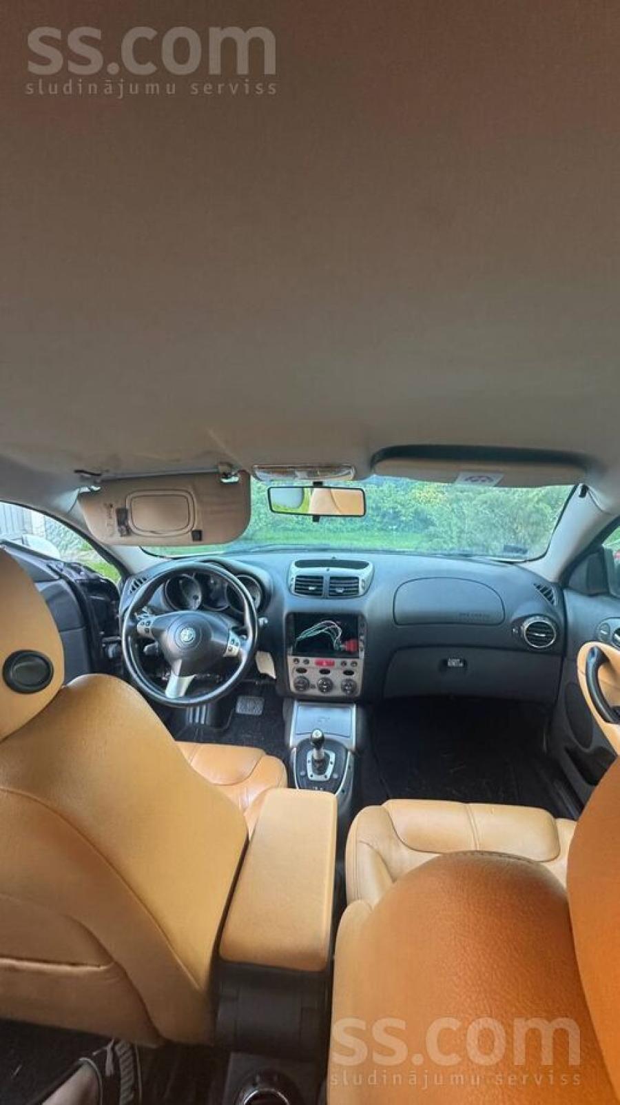 Melns Alfa Romeo GT 2006 Liepāja, ar dzinēja tilpumu 2.00 L un nobraukumu 134 tūkst. km par 450 €, foto 5 vietnē AUTOMOTO.COM.LV
