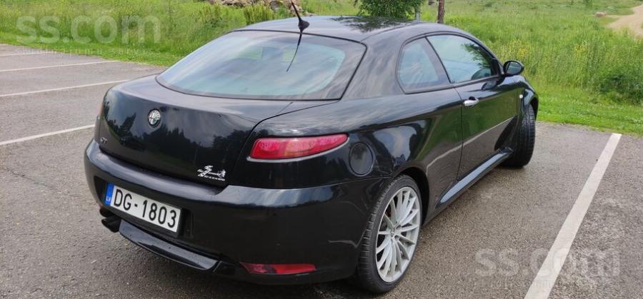 Melns Alfa Romeo GT 2007 Jēkabpils, ar dzinēja tilpumu 1.90 L un nobraukumu 183 tūkst. km par 2400 €, foto 4 vietnē AUTOMOTO.COM.LV