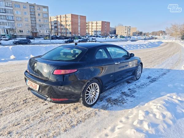 Melns Alfa Romeo GT 2008 Utena, ar dzinēja tilpumu 1.80 L un nobraukumu 214 tūkst. km par 1600 €, foto 8 vietnē AUTOMOTO.COM.LV