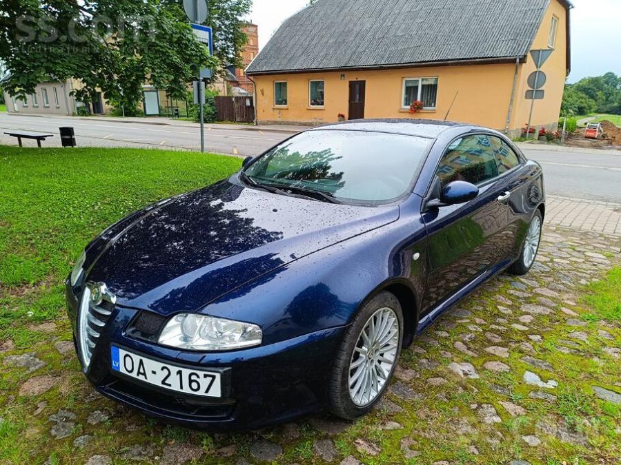 Blue Alfa Romeo GT 2005 in Saldus, with an engine capacity of 2.00 L and mileage of 154 thousand km for 2700 €, photo 1 on AUTOMOTO.COM.LV