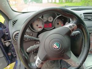 Blue Alfa Romeo GT 2005 in Saldus, with an engine capacity of 2.00 L and mileage of 154 thousand km for 2700 €, photo 8 on AUTOMOTO.COM.LV