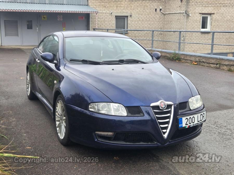 Zils Alfa Romeo GT 2005 Tallina, ar dzinēja tilpumu 1.90 L un nobraukumu 384 tūkst. km par 2200 €, foto 3 vietnē AUTOMOTO.COM.LV