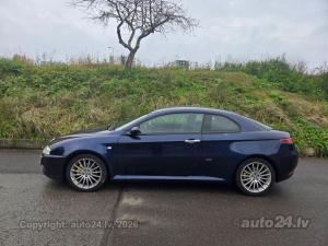 Zils Alfa Romeo GT 2005 Tallina, ar dzinēja tilpumu 1.90 L un nobraukumu 384 tūkst. km par 2200 €, foto 4 vietnē AUTOMOTO.COM.LV