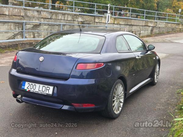 Blue Alfa Romeo GT 2005 in Tallinn, with an engine capacity of 1.90 L and mileage of 384 thousand km for 2200 €, photo 6 on AUTOMOTO.COM.LV