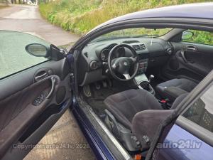 Zils Alfa Romeo GT 2005 Tallina, ar dzinēja tilpumu 1.90 L un nobraukumu 384 tūkst. km par 2200 €, foto 7 vietnē AUTOMOTO.COM.LV
