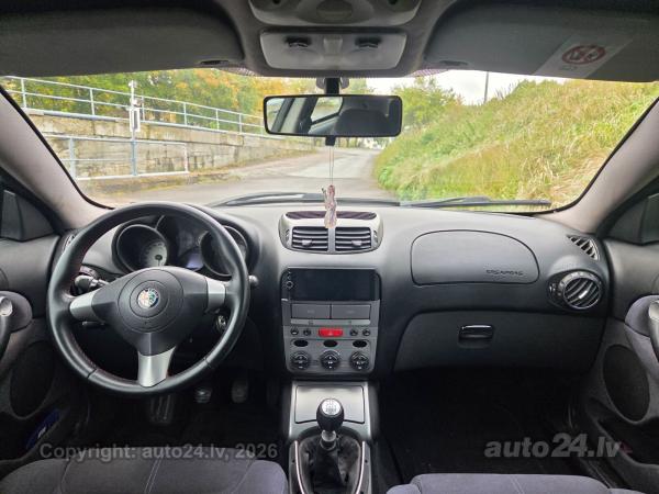 Blue Alfa Romeo GT 2005 in Tallinn, with an engine capacity of 1.90 L and mileage of 384 thousand km for 2200 €, photo 8 on AUTOMOTO.COM.LV