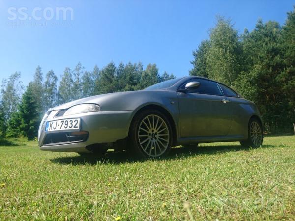Alfa Romeo GT 2004 in Riga, with an engine capacity of 1.90 L and mileage of 310 thousand km for 750 €, photo 5 on AUTOMOTO.COM.LV