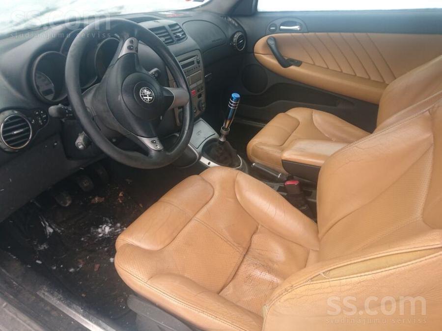 Alfa Romeo GT 2004 Rīga, ar dzinēja tilpumu 1.90 L un nobraukumu 310 tūkst. km par 750 €, foto 8 vietnē AUTOMOTO.COM.LV