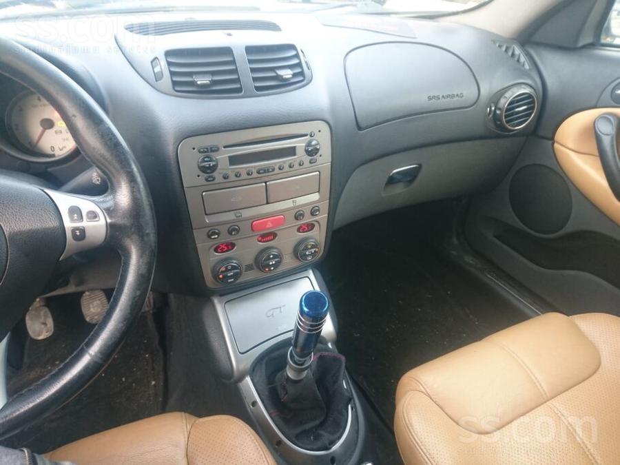Alfa Romeo GT 2004 Rīga, ar dzinēja tilpumu 1.90 L un nobraukumu 310 tūkst. km par 750 €, foto 11 vietnē AUTOMOTO.COM.LV