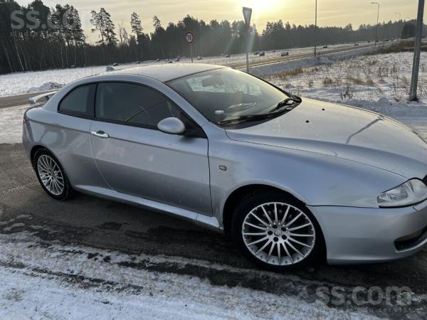 Alfa Romeo GT 2004 Rīga, ar dzinēja tilpumu 2.00 L un nobraukumu 177 tūkst. km par 1500 €, foto 6 vietnē AUTOMOTO.COM.LV
