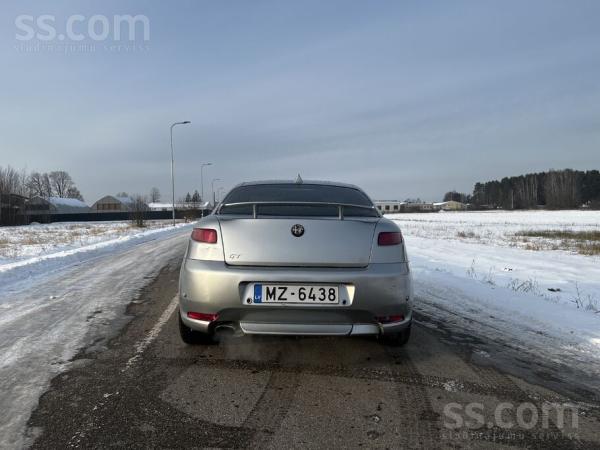 Alfa Romeo GT 2004 Rīga, ar dzinēja tilpumu 2.00 L un nobraukumu 177 tūkst. km par 1500 €, foto 7 vietnē AUTOMOTO.COM.LV