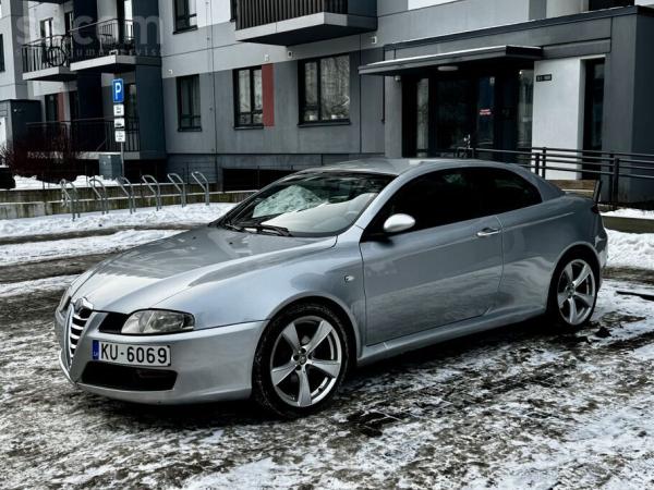 Alfa Romeo GT 2005 in Riga, with an engine capacity of 2.00 L and mileage of 208 thousand km for 2300 €, photo 2 on AUTOMOTO.COM.LV