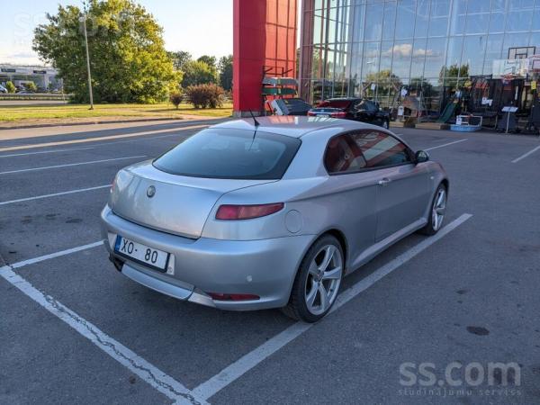 Alfa Romeo GT 2005 Rīga, ar dzinēja tilpumu 2.00 L un nobraukumu 209 tūkst. km par 1700 €, foto 6 vietnē AUTOMOTO.COM.LV