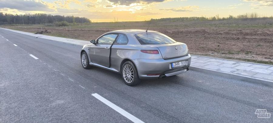 Alfa Romeo GT 2007 Kauņa, ar dzinēja tilpumu 1.90 L un nobraukumu 265 tūkst. km par 2000 €, foto 1 vietnē AUTOMOTO.COM.LV