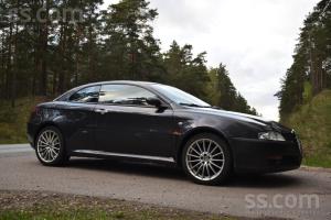 Pelēks Alfa Romeo GT 2005 Rīga, ar dzinēja tilpumu 2.00 L un nobraukumu 240 tūkst. km par 1000 €, foto 4 vietnē AUTOMOTO.COM.LV