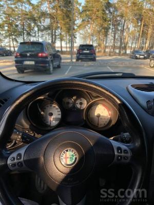 Pelēks Alfa Romeo GT 2005 Daugavpils, ar dzinēja tilpumu 1.90 L un nobraukumu 259 tūkst. km par 1500 €, foto 10 vietnē AUTOMOTO.COM.LV