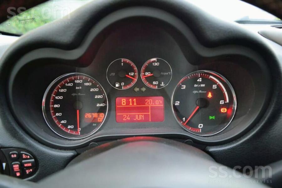 Sarkans Alfa Romeo GT 2007 Valmiera, ar dzinēja tilpumu 1.90 L un nobraukumu 270 tūkst. km par 2800 €, foto 9 vietnē AUTOMOTO.COM.LV